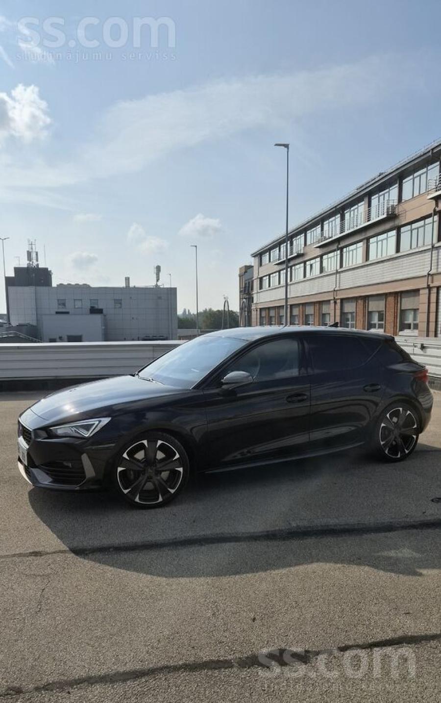 Черный Cupra Leon 2022 в Рига, объемом двигателя 2.00 л и пробегом 45 тыс. км за 23900 €, фото 7 на AUTOMOTO.COM.LV