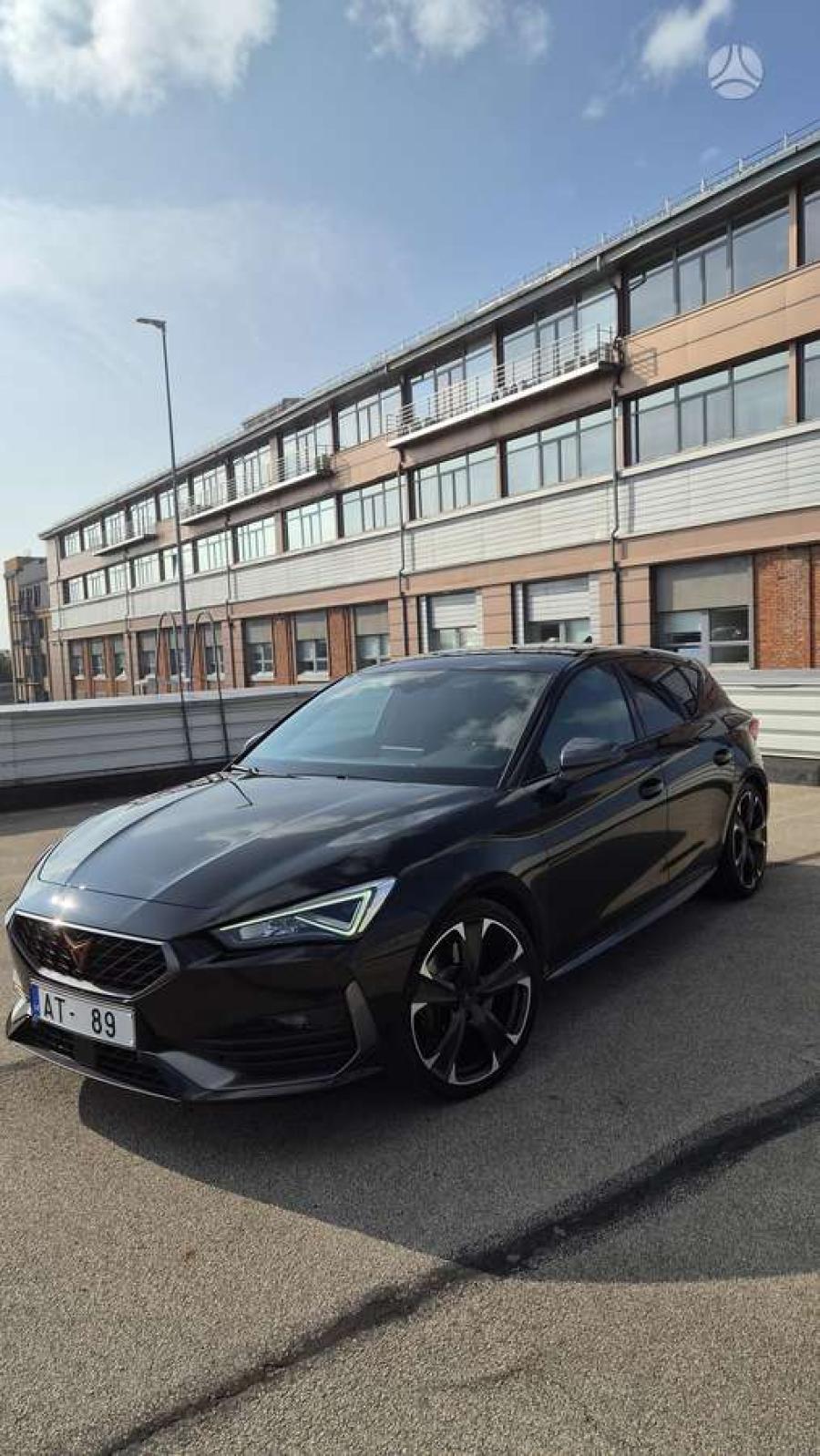 Черный Cupra Leon 2022 в Рига, объемом двигателя 1.98 л и пробегом 45 тыс. км за 22900 €, фото 3 на AUTOMOTO.COM.LV