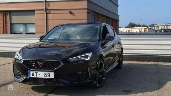 Black Cupra Leon 2022 in Riga, with an engine capacity of 1.98 L and mileage of 45 thousand km for 22900 €, photo 8 on AUTOMOTO.COM.LV