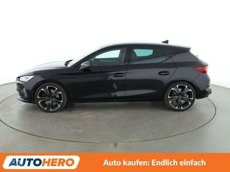 Black Cupra Leon 2021 in Kaunas, with an engine capacity of 2.00 L and mileage of 28 thousand km for 32092 €, photo 3 on AUTOMOTO.COM.LV
