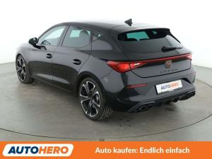 Black Cupra Leon 2021 in Kaunas, with an engine capacity of 2.00 L and mileage of 28 thousand km for 32092 €, photo 4 on AUTOMOTO.COM.LV