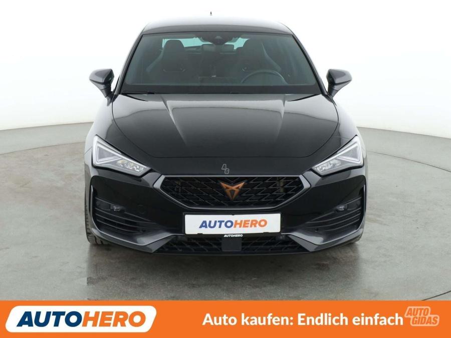 Black Cupra Leon 2021 in Kaunas, with an engine capacity of 2.00 L and mileage of 28 thousand km for 32092 €, photo 9 on AUTOMOTO.COM.LV