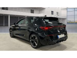 Black Cupra Leon 2023 in Kaunas, with an engine capacity of 1.50 L and mileage of 28 thousand km for 26925 €, photo 4 on AUTOMOTO.COM.LV