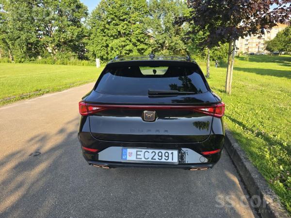 Black Cupra Leon 2020 in Telschi, with an engine capacity of 1.40 L and mileage of 109 thousand km for 17500 €, photo 7 on AUTOMOTO.COM.LV