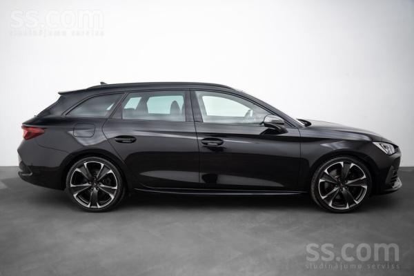Black Cupra Leon 2021 in Tallinn, with an engine capacity of 1.40 L and mileage of 70 thousand km for 19999 €, photo 6 on AUTOMOTO.COM.LV