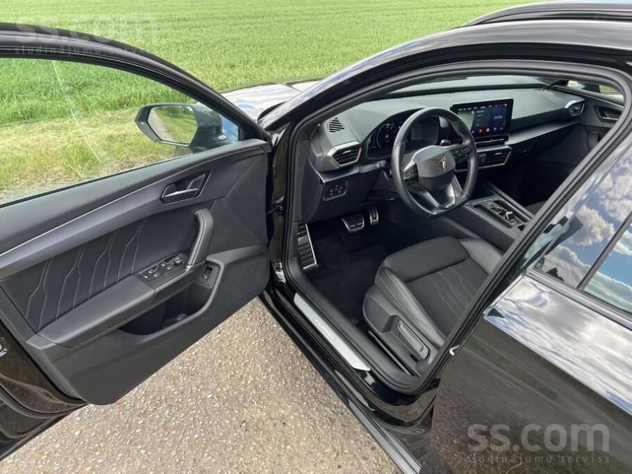 Black Cupra Leon 2022 in Riga, with an engine capacity of 1.40 L and mileage of 138 thousand km for 20990 €, photo 7 on AUTOMOTO.COM.LV