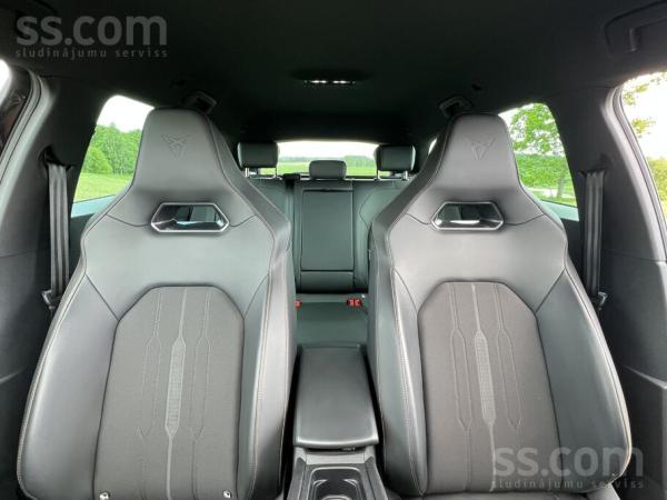 Black Cupra Leon 2022 in Riga, with an engine capacity of 1.40 L and mileage of 138 thousand km for 20990 €, photo 8 on AUTOMOTO.COM.LV