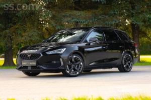 Black Cupra Leon 2022 in Jelgava, with an engine capacity of 1.40 L and mileage of 0 thousand km for 21000 €, photo 4 on AUTOMOTO.COM.LV