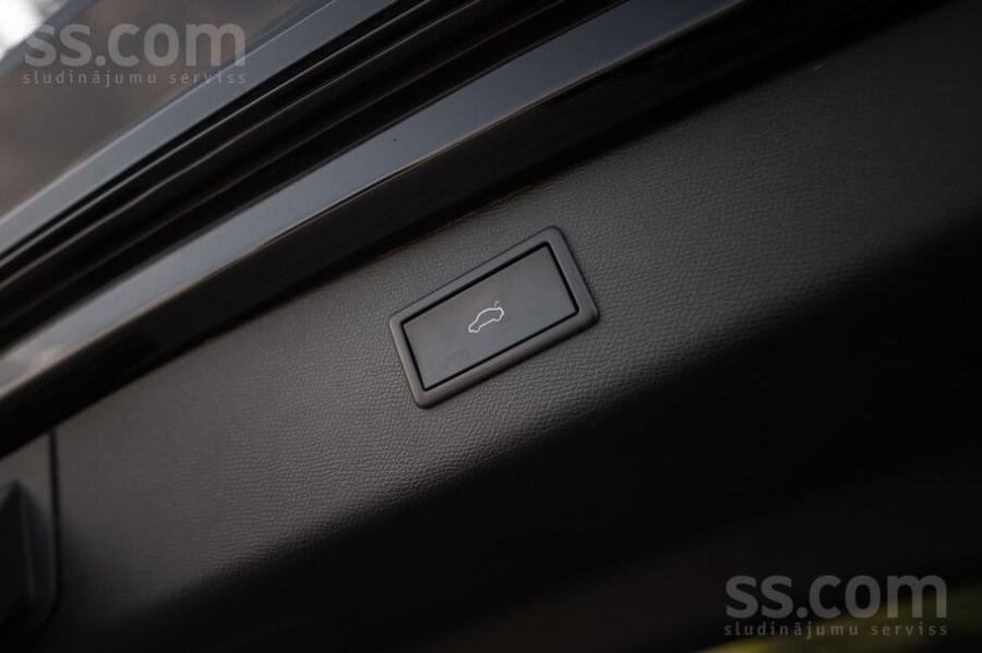 Black Cupra Leon 2022 in Jelgava, with an engine capacity of 1.40 L and mileage of 0 thousand km for 21000 €, photo 17 on AUTOMOTO.COM.LV