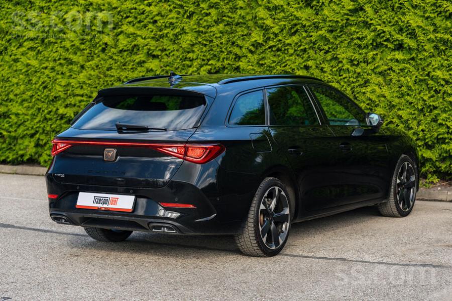 Black Cupra Leon 2023 in Riga, with an engine capacity of 1.50 L and mileage of 73 thousand km for 21950 €, photo 6 on AUTOMOTO.COM.LV