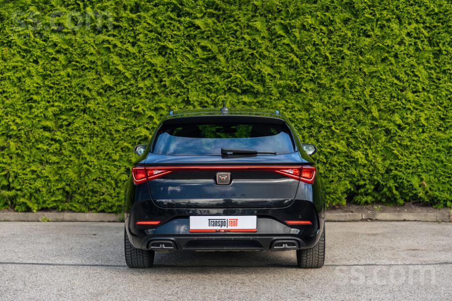 Black Cupra Leon 2023 in Riga, with an engine capacity of 1.50 L and mileage of 73 thousand km for 21950 €, photo 7 on AUTOMOTO.COM.LV