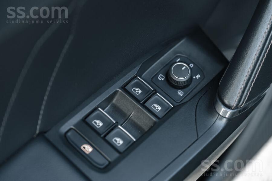 Black Cupra Leon 2023 in Riga, with an engine capacity of 1.50 L and mileage of 73 thousand km for 21950 €, photo 12 on AUTOMOTO.COM.LV