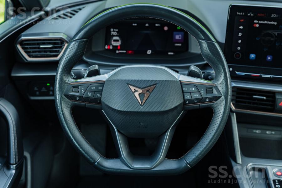 Black Cupra Leon 2023 in Riga, with an engine capacity of 1.50 L and mileage of 73 thousand km for 21950 €, photo 27 on AUTOMOTO.COM.LV