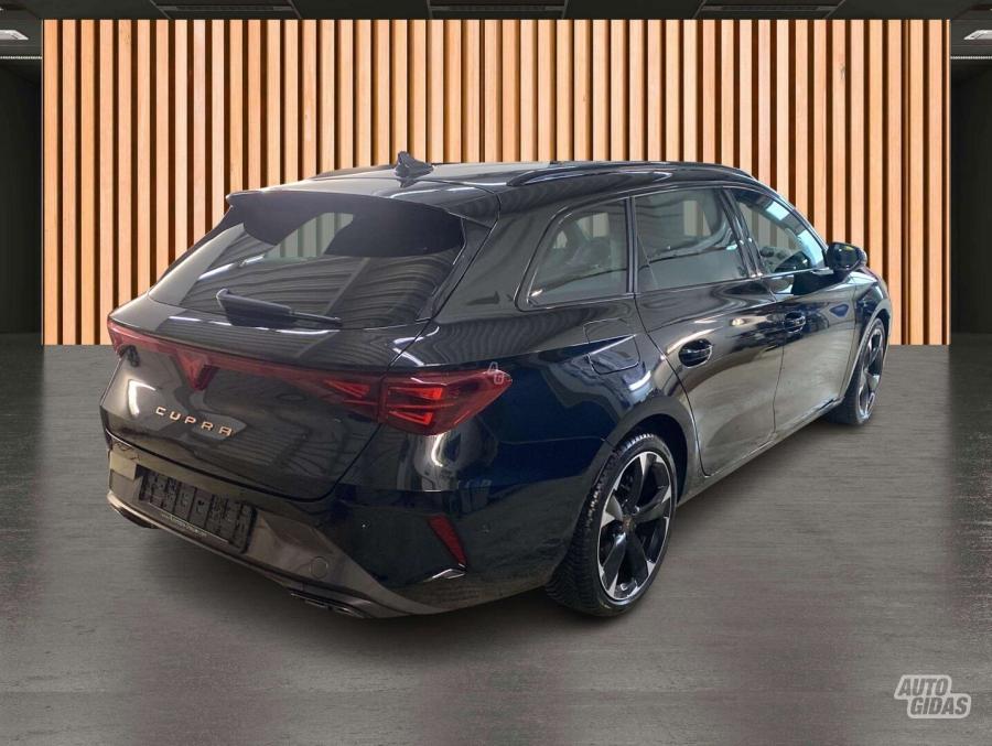 Melns Cupra Leon 2024 Kauņa, ar dzinēja tilpumu 1.50 L un nobraukumu 17 tūkst. km par 30619 €, foto 3 vietnē AUTOMOTO.COM.LV