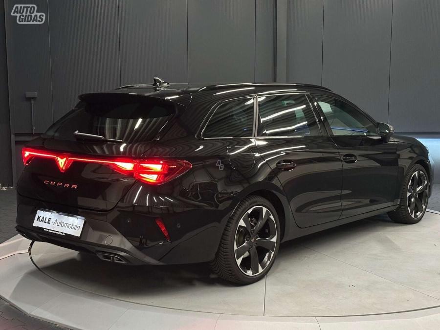 Melns Cupra Leon 2024 Kauņa, ar dzinēja tilpumu 1.50 L un nobraukumu 17 tūkst. km par 33186 €, foto 5 vietnē AUTOMOTO.COM.LV