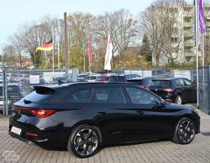 Black Cupra Leon 2024 in Kaunas, with an engine capacity of 1.40 L and mileage of 16 thousand km for 29085 €, photo 4 on AUTOMOTO.COM.LV