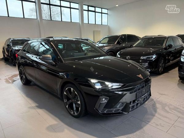 Черный Cupra Leon 2024 в Каунас, объемом двигателя 1.50 л и пробегом 22 тыс. км за 30076 €, фото 3 на AUTOMOTO.COM.LV