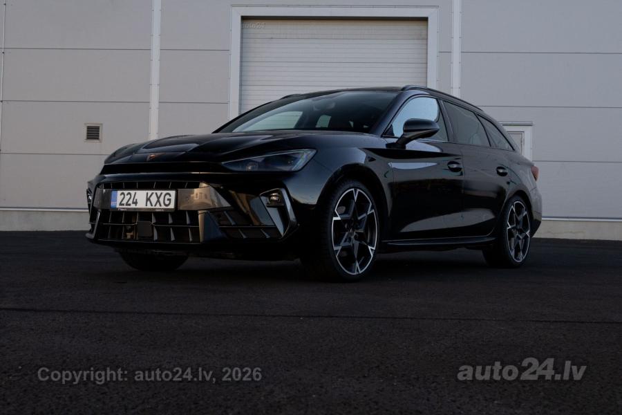 Черный Cupra Leon 2024 в Таллин, объемом двигателя 1.50 л и пробегом 51 тыс. км за 31499 €, фото 1 на AUTOMOTO.COM.LV