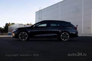 Черный Cupra Leon 2024 в Таллин, объемом двигателя 1.50 л и пробегом 51 тыс. км за 31499 €, фото 3 на AUTOMOTO.COM.LV