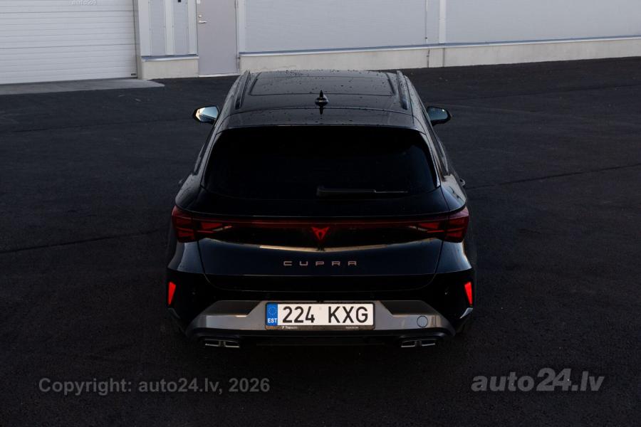 Черный Cupra Leon 2024 в Таллин, объемом двигателя 1.50 л и пробегом 51 тыс. км за 31499 €, фото 5 на AUTOMOTO.COM.LV