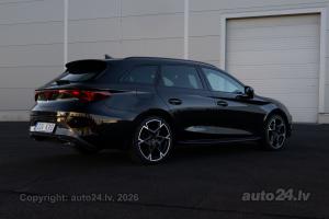 Черный Cupra Leon 2024 в Таллин, объемом двигателя 1.50 л и пробегом 51 тыс. км за 31499 €, фото 10 на AUTOMOTO.COM.LV