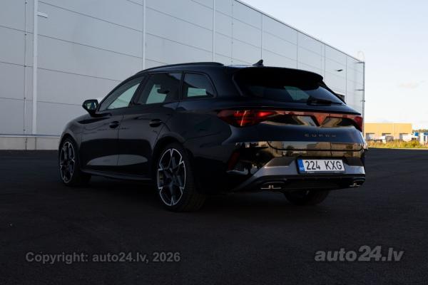 Melns Cupra Leon 2024 Tallina, ar dzinēja tilpumu 1.50 L un nobraukumu 51 tūkst. km par 31499 €, foto 4 vietnē AUTOMOTO.COM.LV