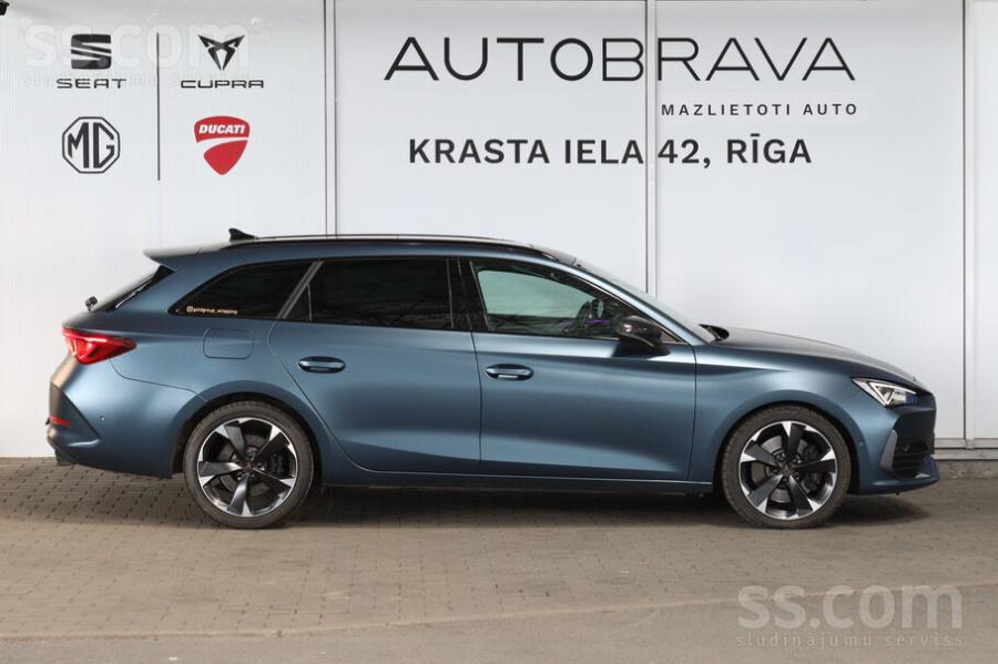 Blue Cupra Leon 2023 in Riga, with an engine capacity of 2.00 L and mileage of 77 thousand km for 24990 €, photo 6 on AUTOMOTO.COM.LV