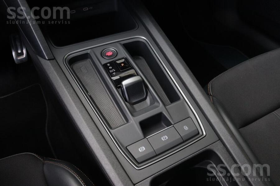 Blue Cupra Leon 2023 in Riga, with an engine capacity of 2.00 L and mileage of 77 thousand km for 24990 €, photo 25 on AUTOMOTO.COM.LV