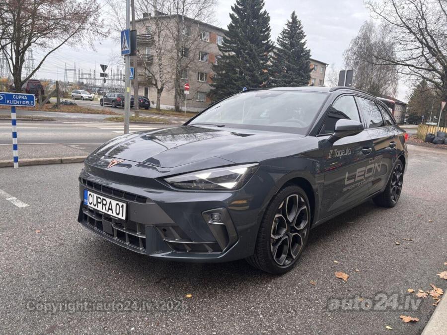 Zils Cupra Leon 2025 Tartu, ar dzinēja tilpumu 1.50 L un nobraukumu 2 tūkst. km par 34990 €, foto 1 vietnē AUTOMOTO.COM.LV