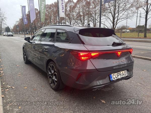 Синий Cupra Leon 2025 в Тарту, объемом двигателя 1.50 л и пробегом 2 тыс. км за 34990 €, фото 3 на AUTOMOTO.COM.LV