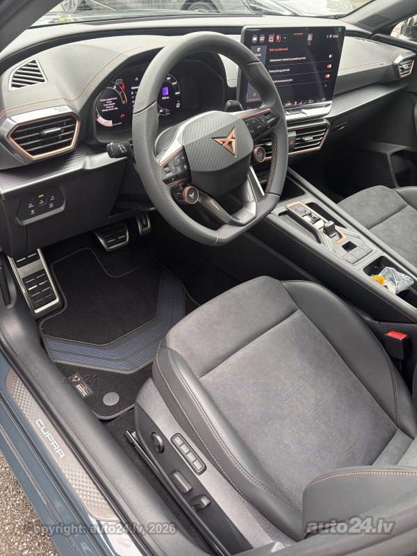 Zils Cupra Leon 2026 Tartu, ar dzinēja tilpumu 2.00 L un nobraukumu 0 tūkst. km par 32837 €, foto 8 vietnē AUTOMOTO.COM.LV