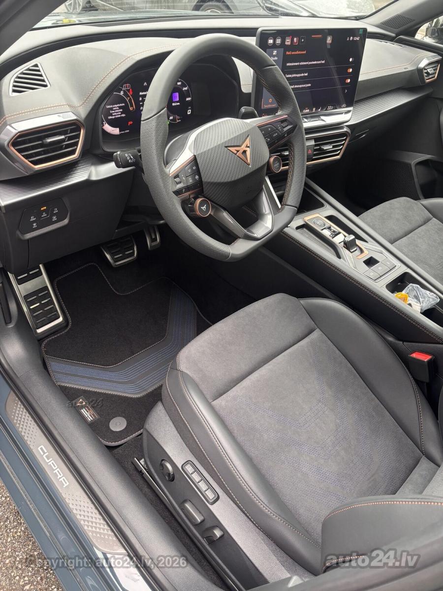 Zils Cupra Leon 2026 Tartu, ar dzinēja tilpumu 2.00 L un nobraukumu 0 tūkst. km par 32837 €, foto 9 vietnē AUTOMOTO.COM.LV