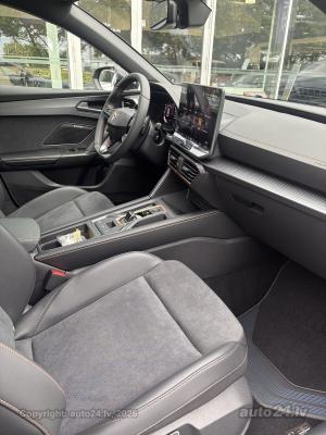 Zils Cupra Leon 2026 Tartu, ar dzinēja tilpumu 2.00 L un nobraukumu 0 tūkst. km par 32837 €, foto 11 vietnē AUTOMOTO.COM.LV