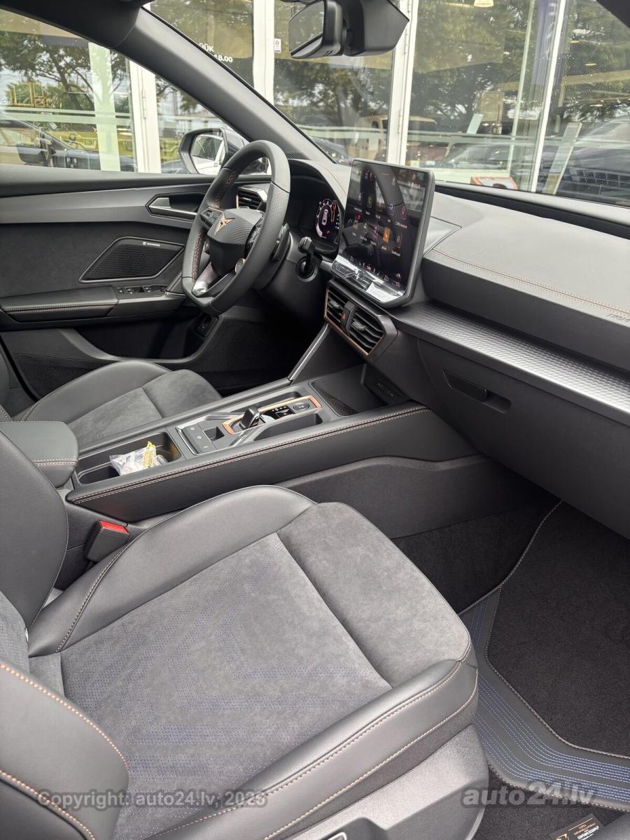 Zils Cupra Leon 2026 Tartu, ar dzinēja tilpumu 2.00 L un nobraukumu 0 tūkst. km par 32837 €, foto 11 vietnē AUTOMOTO.COM.LV