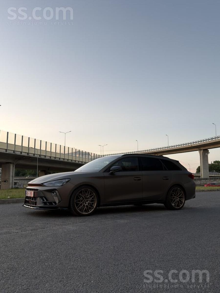 Brūns Cupra Leon 2024 Rīga, ar dzinēja tilpumu 2.00 L un nobraukumu 29 tūkst. km par 35500 €, foto 3 vietnē AUTOMOTO.COM.LV