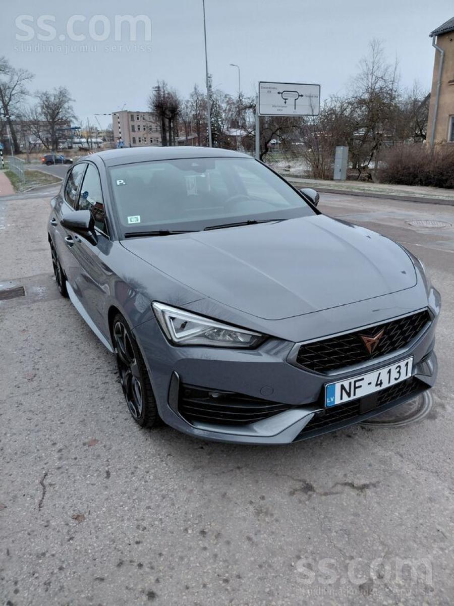Pelēks Cupra Leon 2022 Rēzekne, ar dzinēja tilpumu 2.00 L un nobraukumu 20 tūkst. km par 30000 €, foto 1 vietnē AUTOMOTO.COM.LV