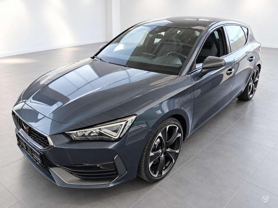 Серый Cupra Leon 2022 в Вильнюс, объемом двигателя 1.40 л и пробегом 131 тыс. км за 18500 €, фото 1 на AUTOMOTO.COM.LV