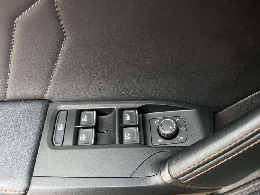 Pelēks Cupra Leon 2023 Viļņa, ar dzinēja tilpumu 1.50 L un nobraukumu 136 tūkst. km par 19450 €, foto 21 vietnē AUTOMOTO.COM.LV