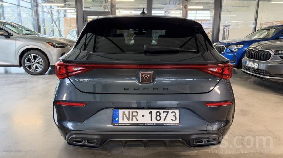 Pelēks Cupra Leon 2023 Rīga, ar dzinēja tilpumu 2.00 L un nobraukumu 55 tūkst. km par 21900 €, foto 5 vietnē AUTOMOTO.COM.LV