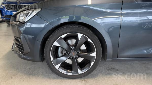 Pelēks Cupra Leon 2023 Rīga, ar dzinēja tilpumu 2.00 L un nobraukumu 55 tūkst. km par 21900 €, foto 10 vietnē AUTOMOTO.COM.LV