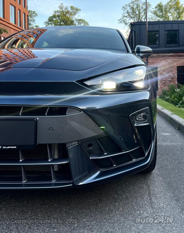 Серый Cupra Leon 2025 в Таллин, объемом двигателя 2.00 л и пробегом 15 тыс. км за 26900 €, фото 9 на AUTOMOTO.COM.LV