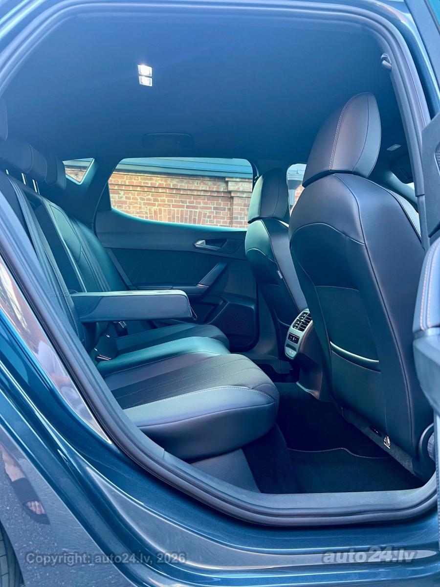 Grey Cupra Leon 2025 in Tallinn, with an engine capacity of 2.00 L and mileage of 15 thousand km for 26900 €, photo 18 on AUTOMOTO.COM.LV