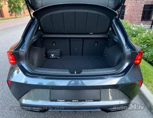 Grey Cupra Leon 2025 in Tallinn, with an engine capacity of 2.00 L and mileage of 15 thousand km for 26900 €, photo 21 on AUTOMOTO.COM.LV