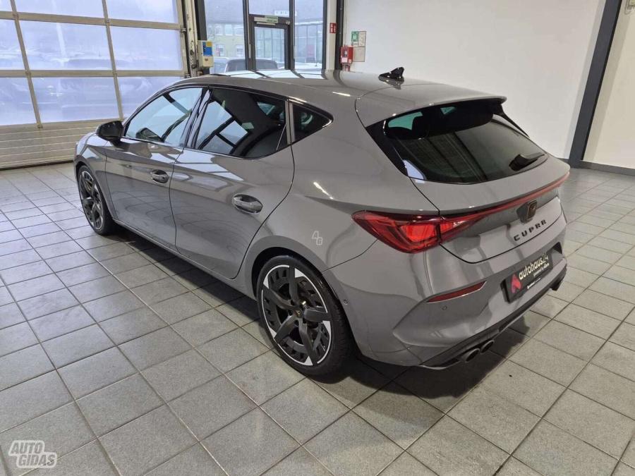 Pelēks Cupra Leon 2022 Kauņa, ar dzinēja tilpumu 2.00 L un nobraukumu 18 tūkst. km par 33209 €, foto 4 vietnē AUTOMOTO.COM.LV