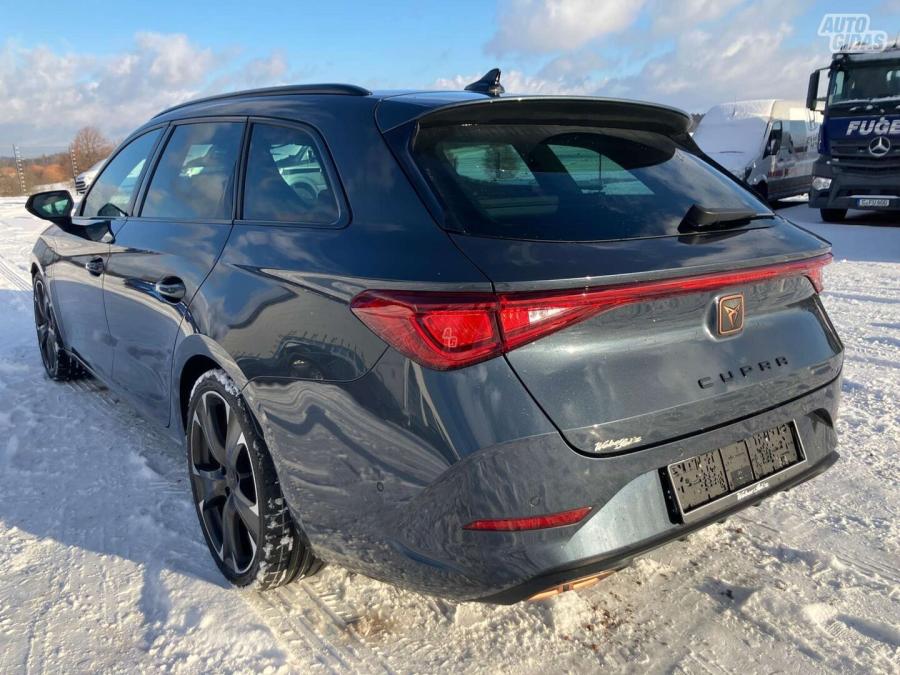 Pelēks Cupra Leon 2021 Kauņa, ar dzinēja tilpumu 1.40 L un nobraukumu 25 tūkst. km par 26416 €, foto 5 vietnē AUTOMOTO.COM.LV