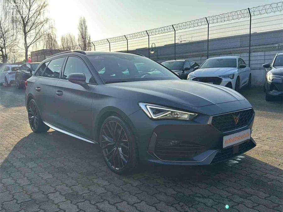 Grey Cupra Leon 2022 in Kaunas, with an engine capacity of 1.40 L and mileage of 50 thousand km for 28529 €, photo 5 on AUTOMOTO.COM.LV