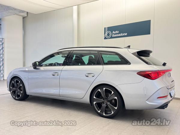 Grey Cupra Leon 2022 in Tallinn, with an engine capacity of 2.00 L and mileage of 27 thousand km for 28900 €, photo 4 on AUTOMOTO.COM.LV