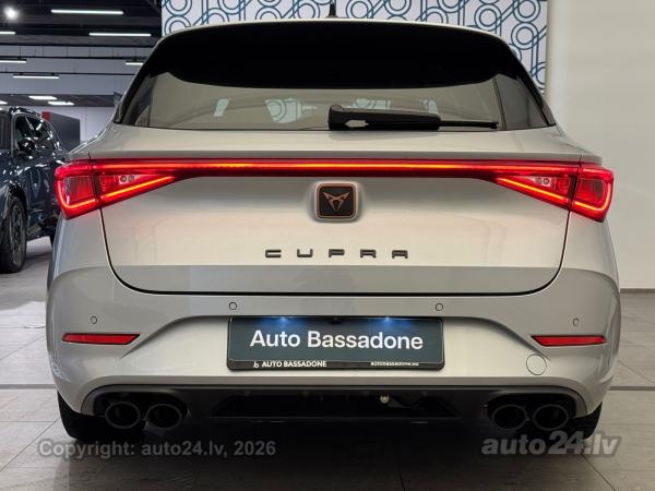 Grey Cupra Leon 2022 in Tallinn, with an engine capacity of 2.00 L and mileage of 27 thousand km for 28900 €, photo 7 on AUTOMOTO.COM.LV