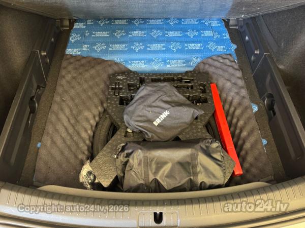 Grey Cupra Leon 2022 in Tallinn, with an engine capacity of 2.00 L and mileage of 27 thousand km for 28900 €, photo 10 on AUTOMOTO.COM.LV