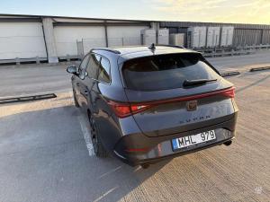 Grey Cupra Leon 2022 in Kaunas, with an engine capacity of 1.98 L and mileage of 59 thousand km for 23500 €, photo 4 on AUTOMOTO.COM.LV